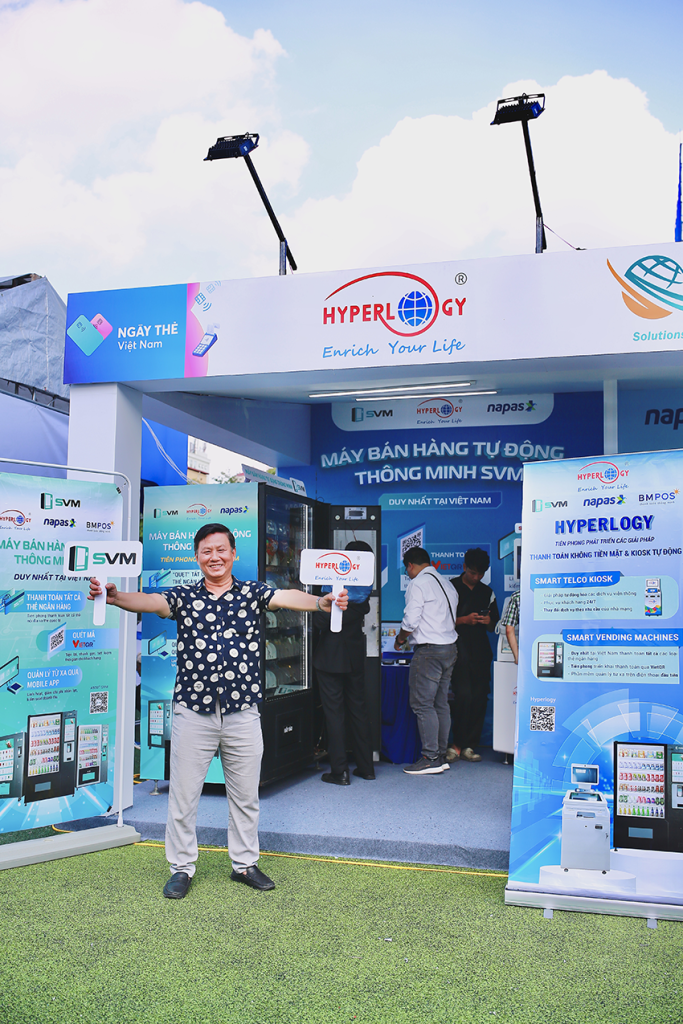 Ngày thẻ Việt Nam 2023: Đột phá và ấn tượng với thanh toán “một chạm” tại gian hàng Hyperlogy ...